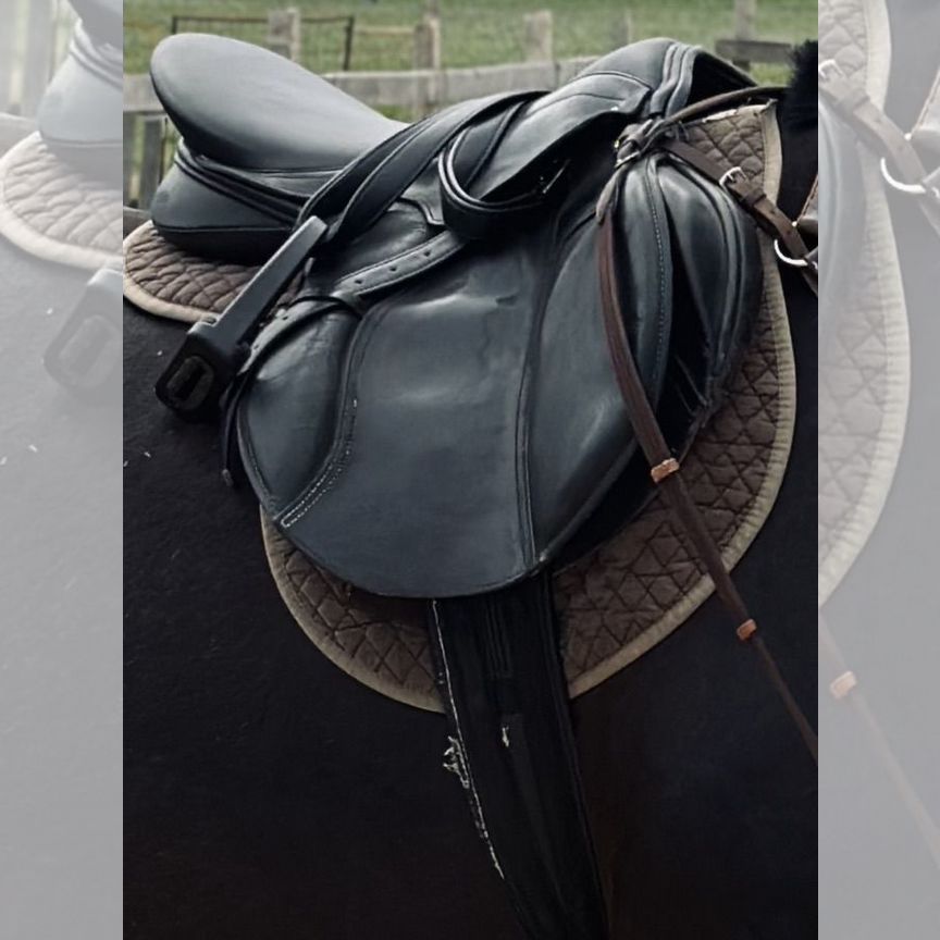 Седло для лошади