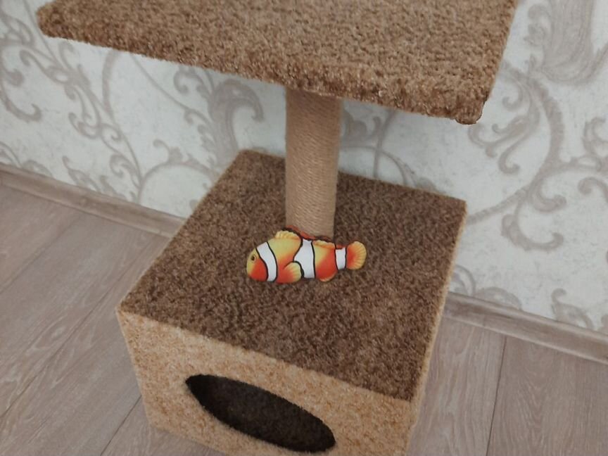 Домик для кошки с когтеточкой бу