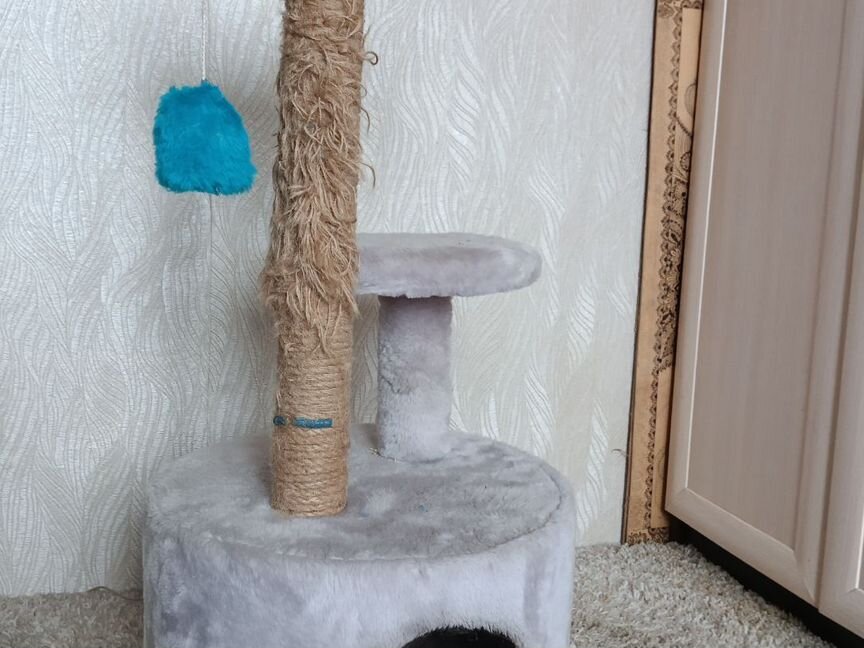 Кошачий домик с когтеточкой. бушная
