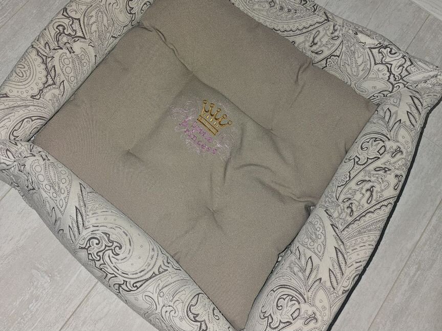 Лежанка для собак