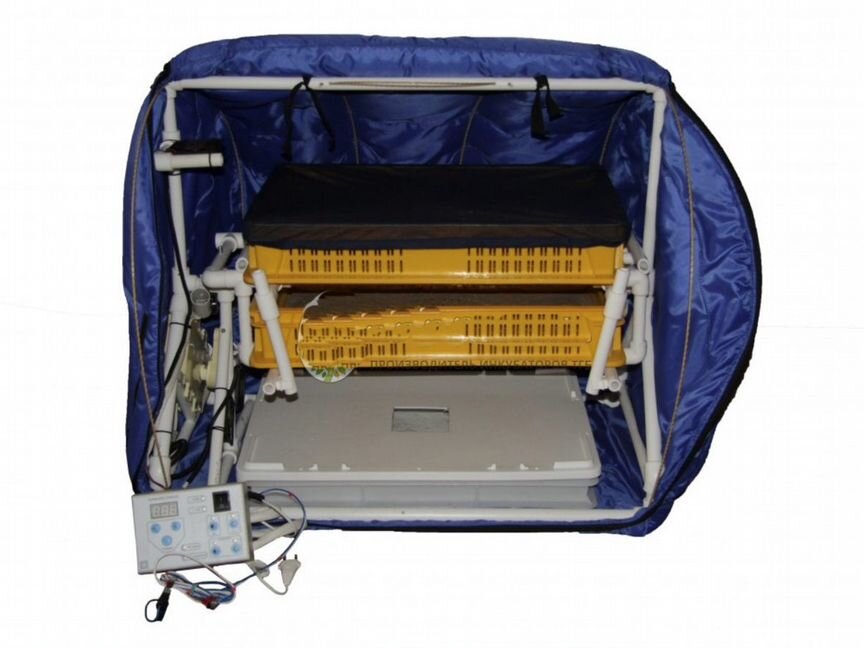 Пластиковый автоматический инкубатор на 360 яиц