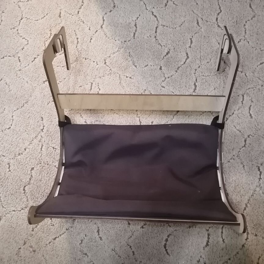 Лежаки для кошки разные