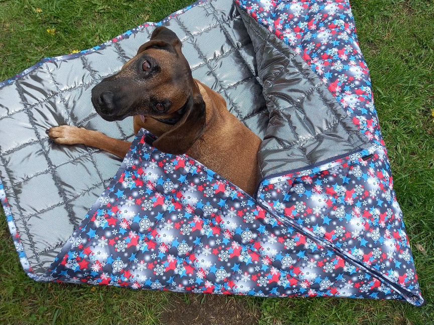 Подстилка, одеяло-спальник для собак