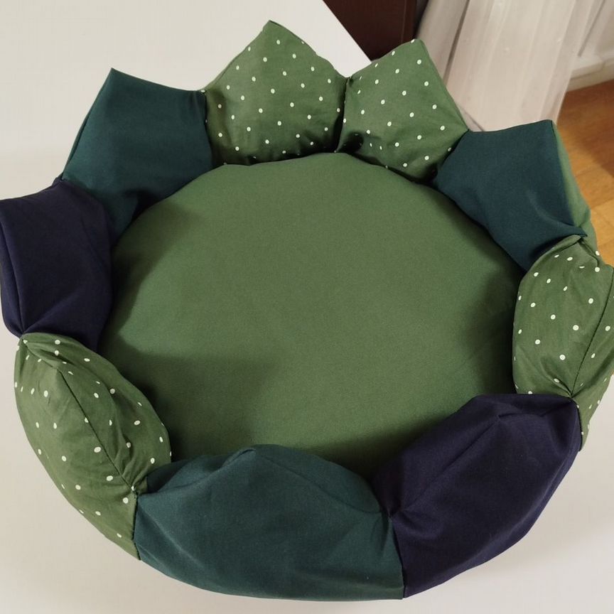 Лежанка для кошек