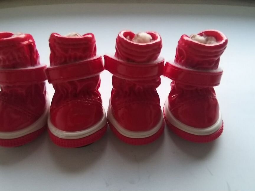 Продам обувь для собак мелкой породы,зимнюю