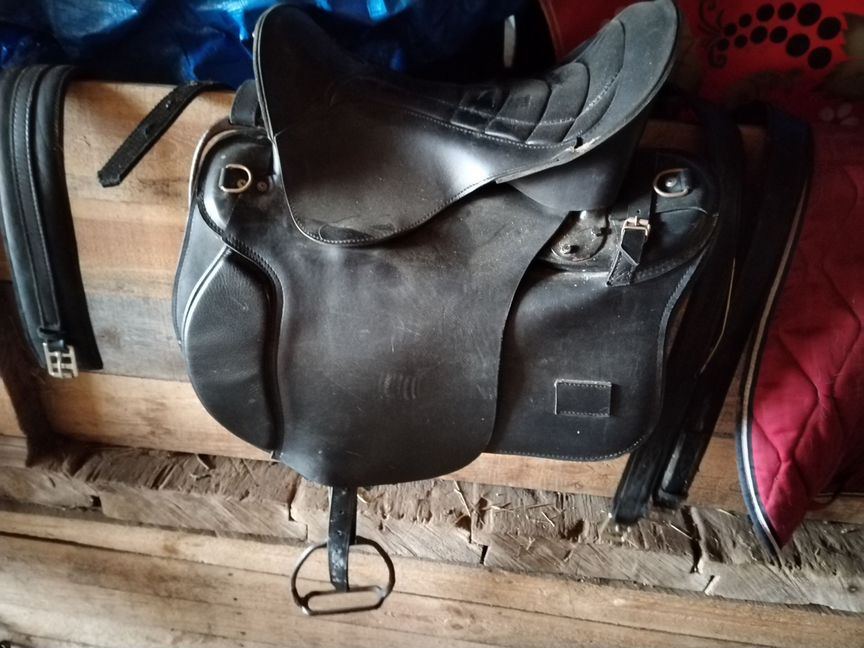 Седло строевое