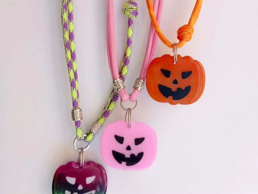 Адресник из эпоксидной смолы для собак