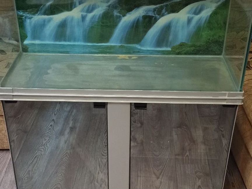 Аквариум с тумбой, светильником б/у