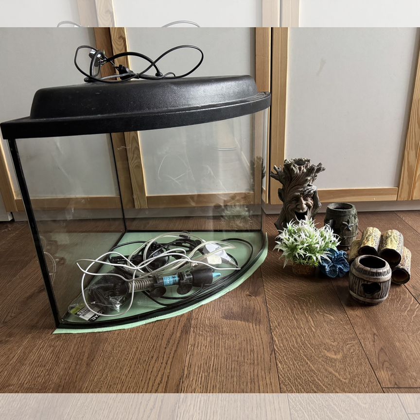 Аквариум угловой 50 литров