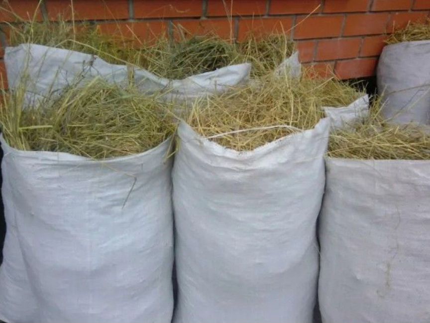 Сено в мешках