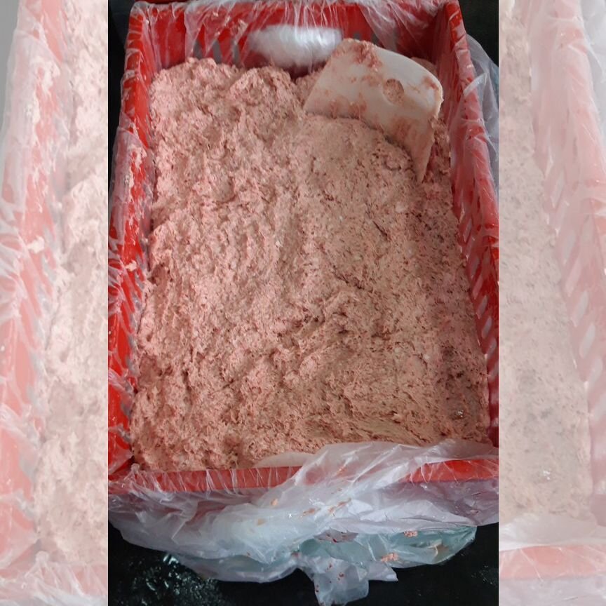 Корм для собак и кошек