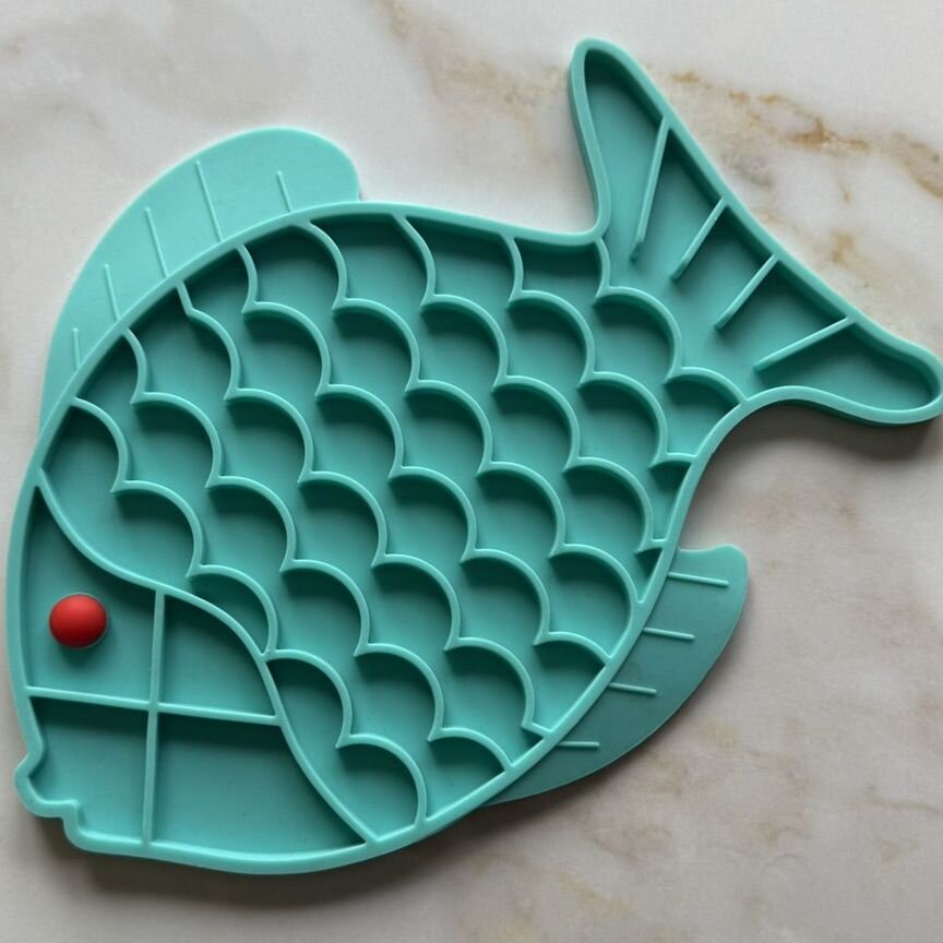 Лизательный коврик для кормления собак