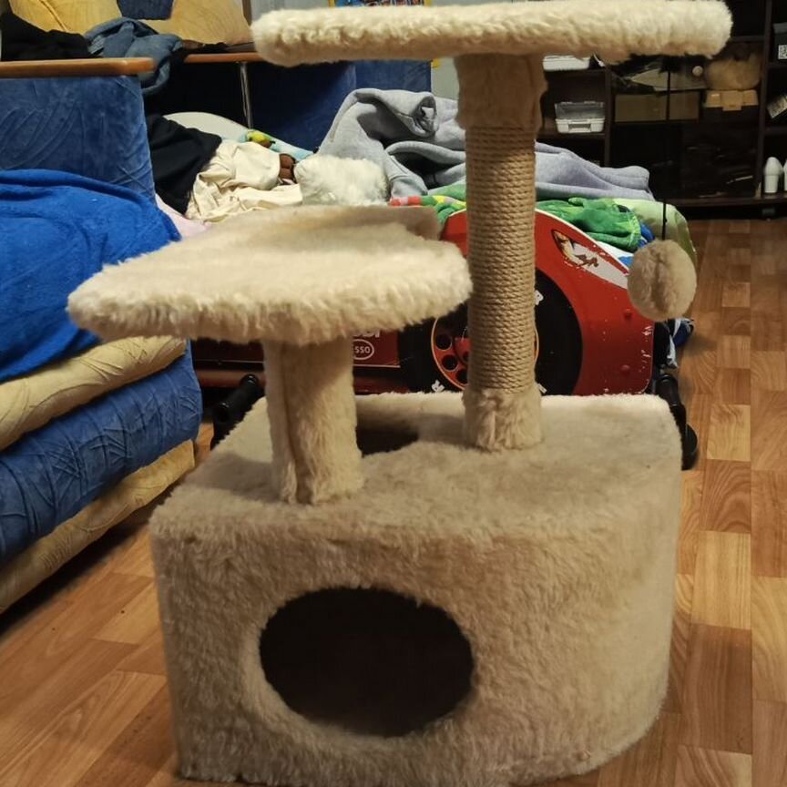 Дом для кошек с ногтеточкой