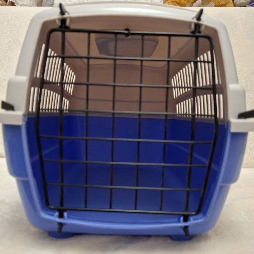 Переноска для животных пластиковая