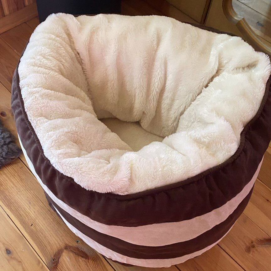 Новая лежанка для собак котиков