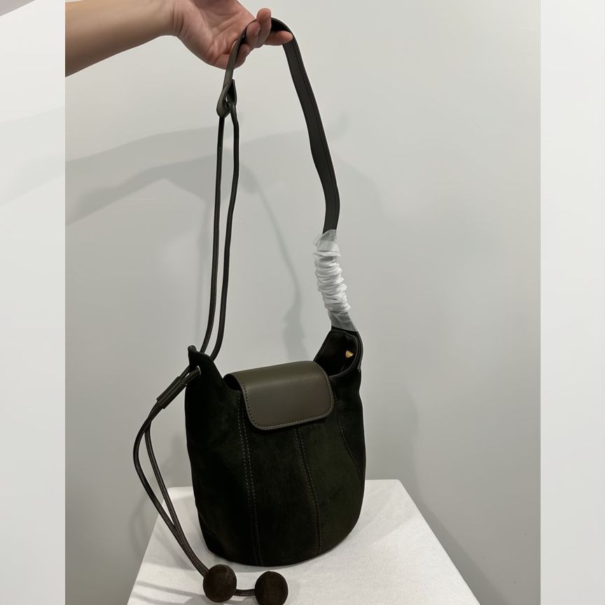 Сумка из натуральной замши хаки