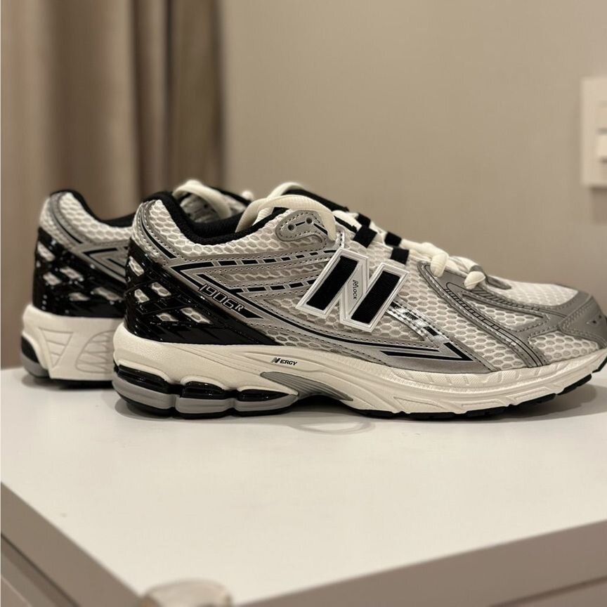 Кроссовки new balance 1906r