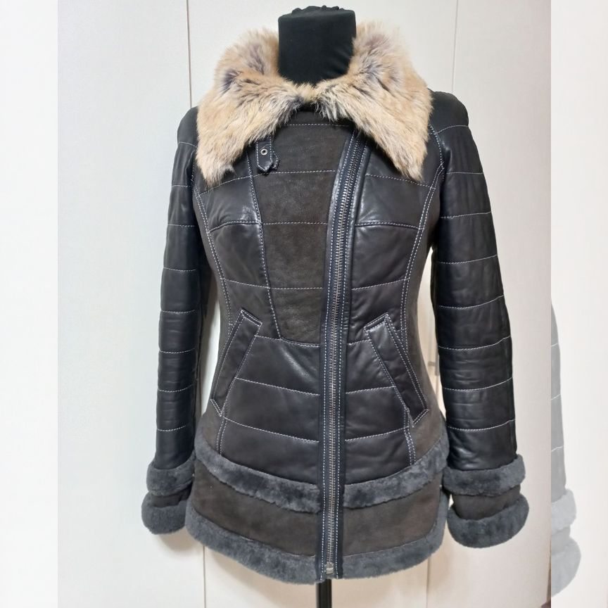 Зимняя куртка женская 42-44