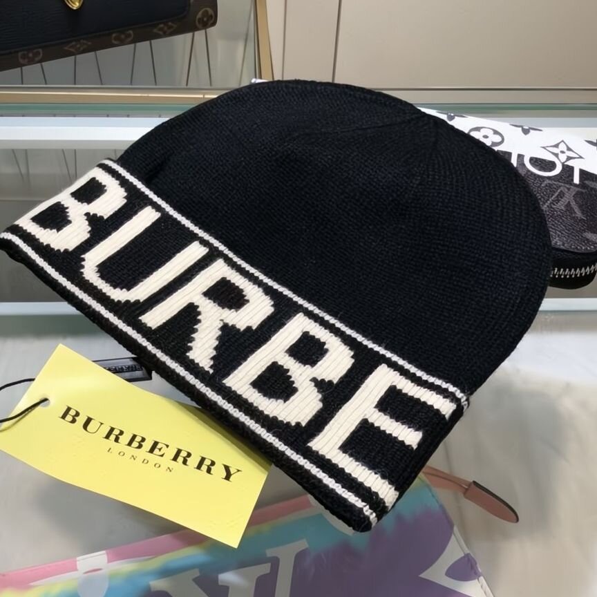 Шапка Burberry Classic