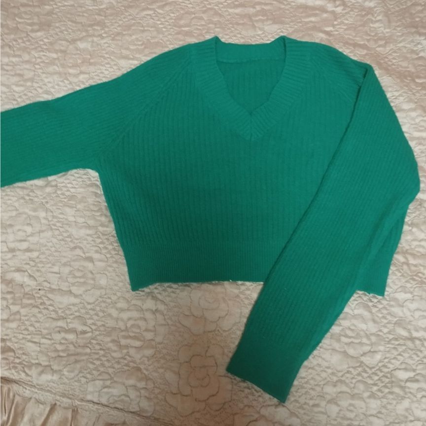 Свитер зеленый S
