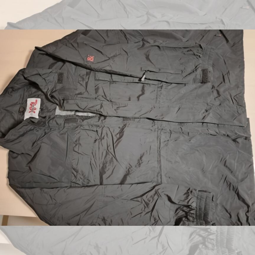 Супер большая, крутая куртка 5xl